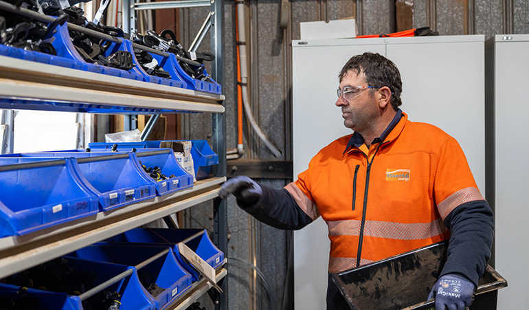 Powerline worker Daniel Stephens honoured for hard work and heart in ...